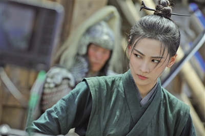 无论“高冷”青鸟还是“甜美”宁荣荣丁笑滢表演只想不留遗憾_新浪财经_新浪网