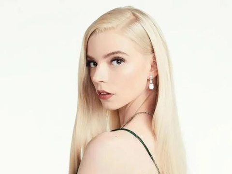 “精灵女巫”Anya，出道即“巅峰”获奖无数，颜值身材皆顶流|精灵|女巫|蕾丝_新浪新闻