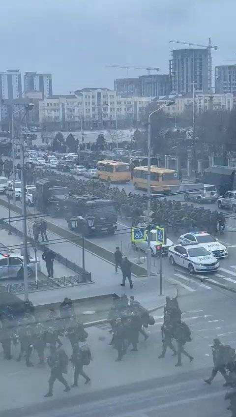 来自车臣格罗兹尼的视频显示……|俄罗斯|乌克兰_新浪新闻