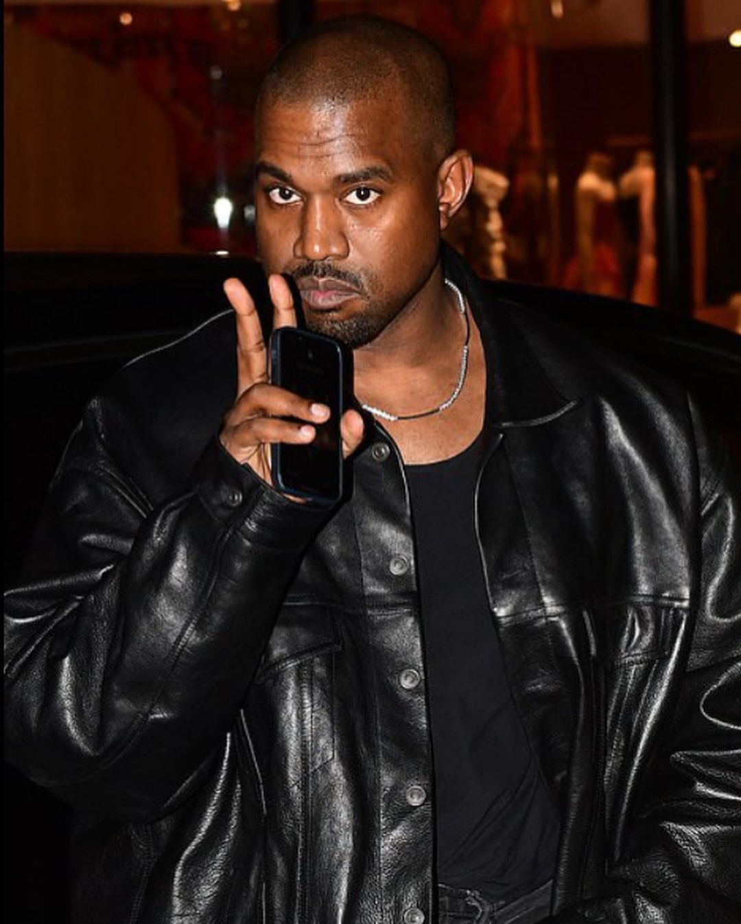 Kanye West和Chaney Jones街拍照 好家伙，这是代(替正)餐吗？|拍照_新浪新闻