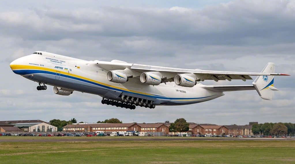 人类工业的骄傲An-225的生前影像_新浪新闻