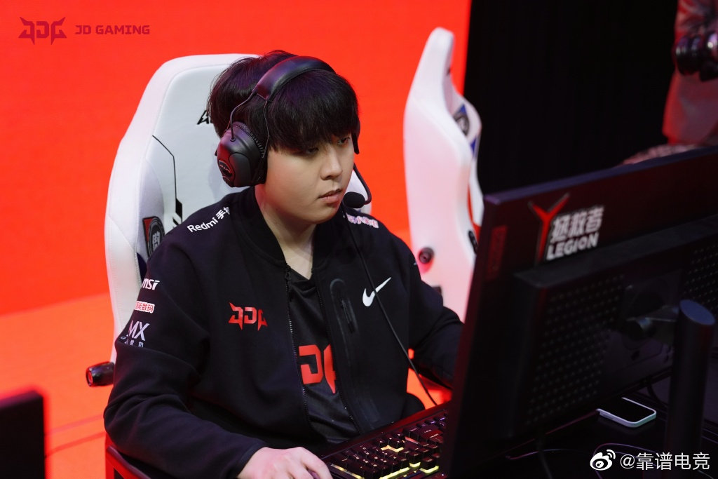 Kanavi：打职业以来，最有印象的还是2020年我们春天拿了个冠军。|Kanavi|队友_新浪新闻