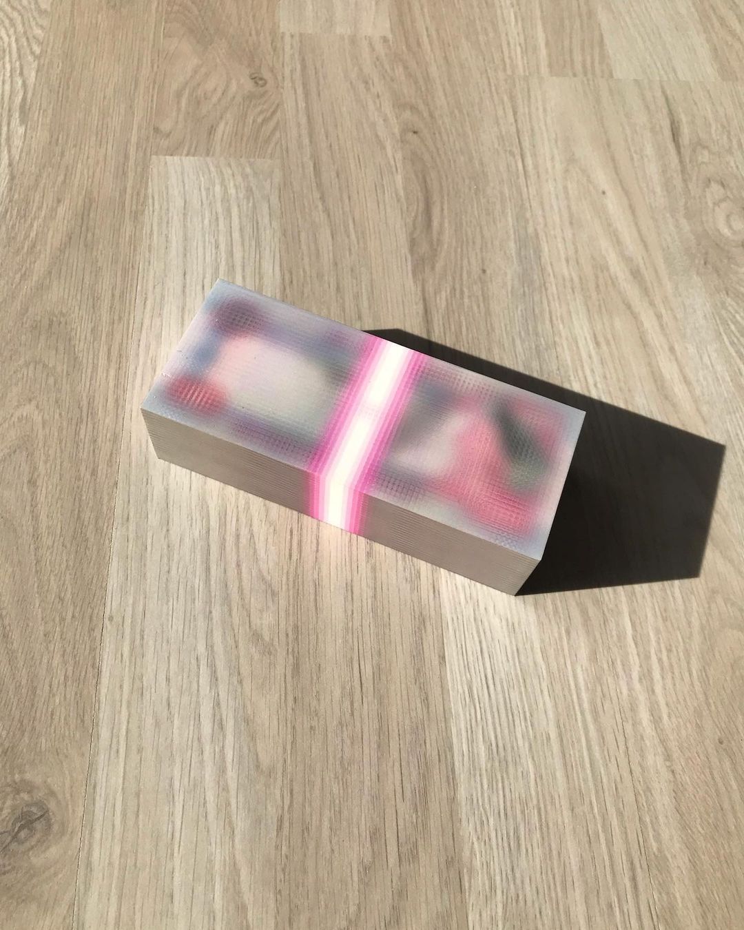 由美国艺术团体 MSCHF 打造的 Blur Dirham Money……