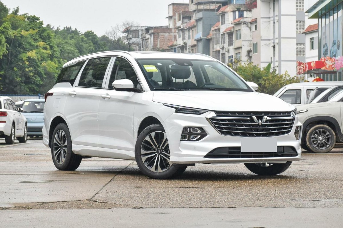 11.58万起，升级1.5T高功机头+Ling OS系统，五菱凯捷280T值吗？-新浪汽车