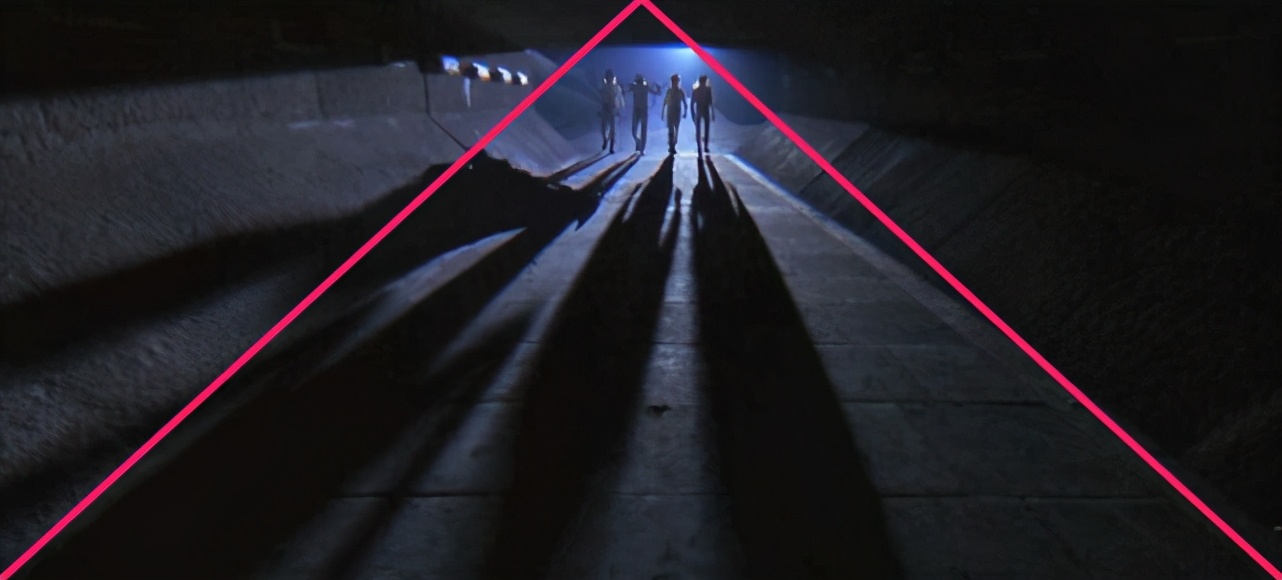 揭秘28个好莱坞大片构图技巧，终于“会看”电影了构图无处不在|构图|技巧|摄影师_新浪新闻