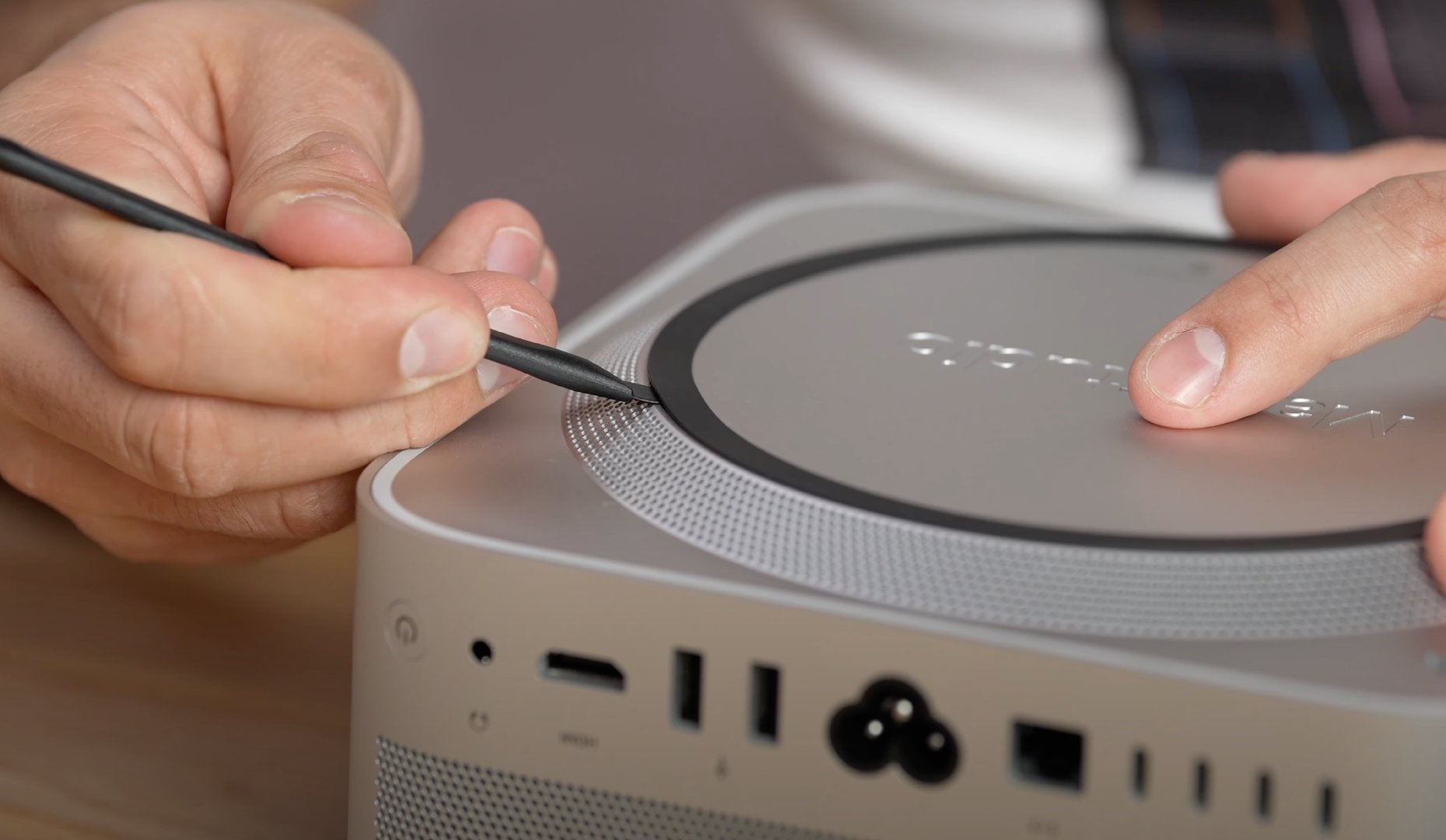 海外已经有Mac Studio拆解了，散热片太牛逼，双面双涡轮风扇……|风扇|苹果_新浪新闻