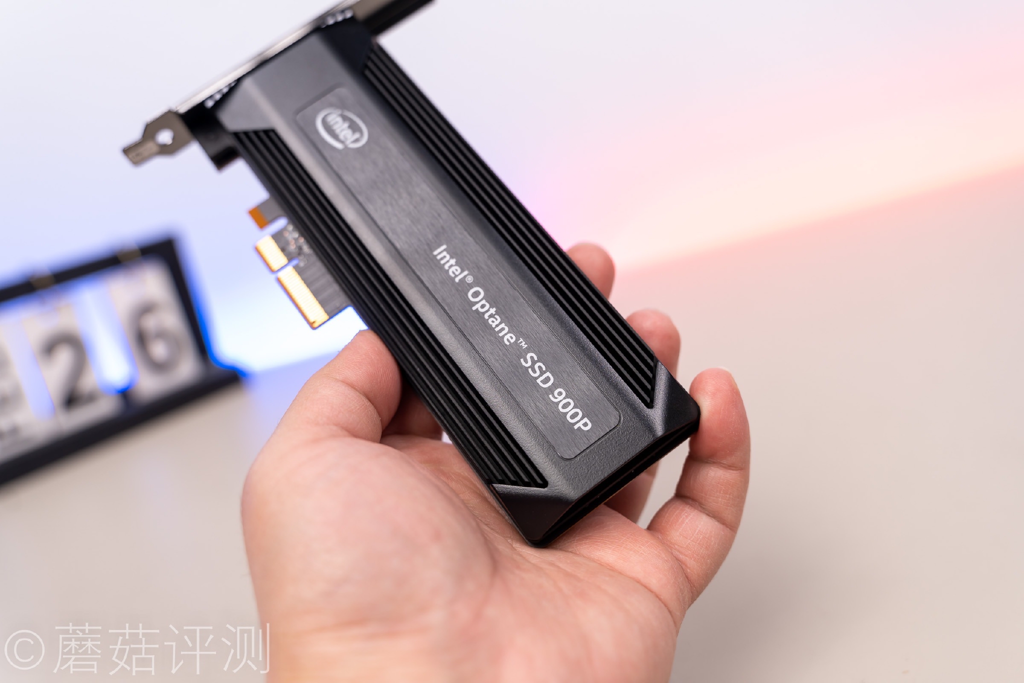 全方位的稳如老狗、英特尔傲腾900P系列280G PCIe固态硬盘 评测__财经头条