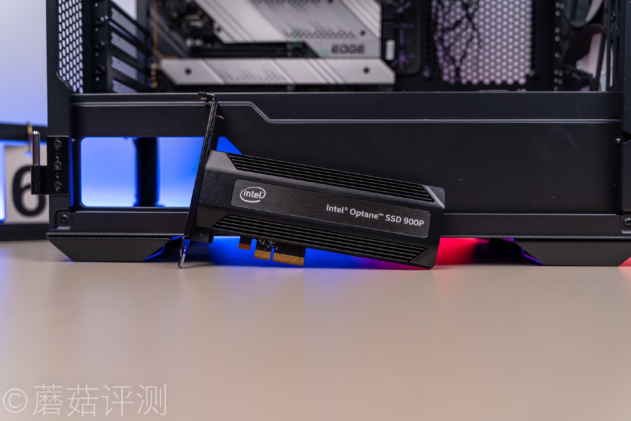 全方位的稳如老狗、英特尔傲腾900P系列280G PCIe固态硬盘 评测__财经头条
