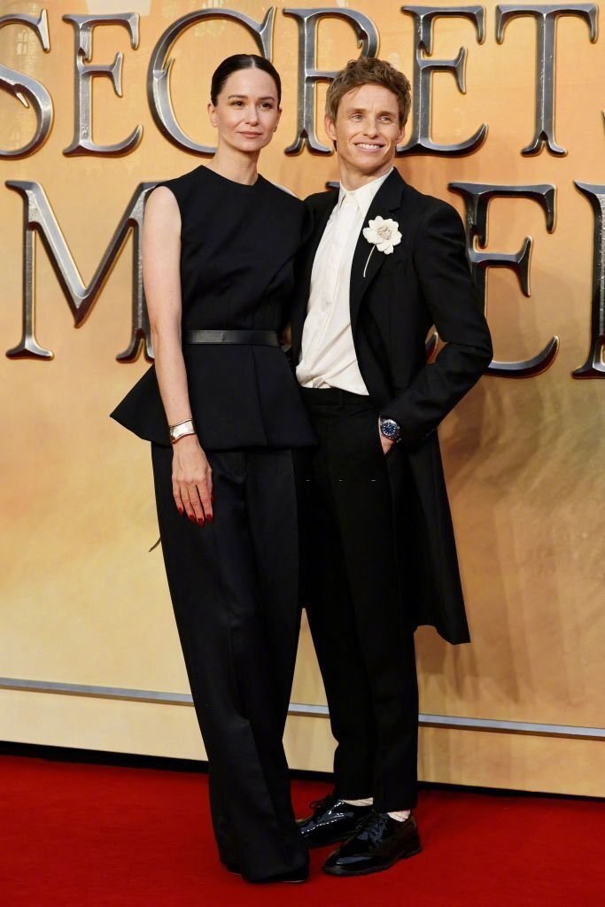 “Tina”凯瑟琳·沃特斯顿干练造型亮相红毯