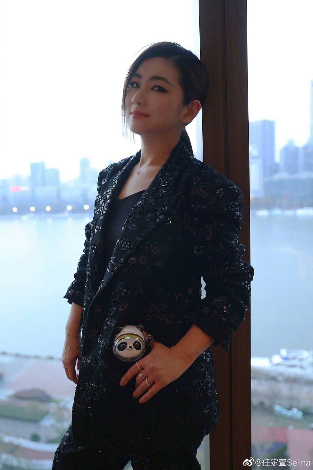 Selina男友说Selina的伤疤是美人鱼的鱼鳞！|Selina|美人鱼_新浪新闻