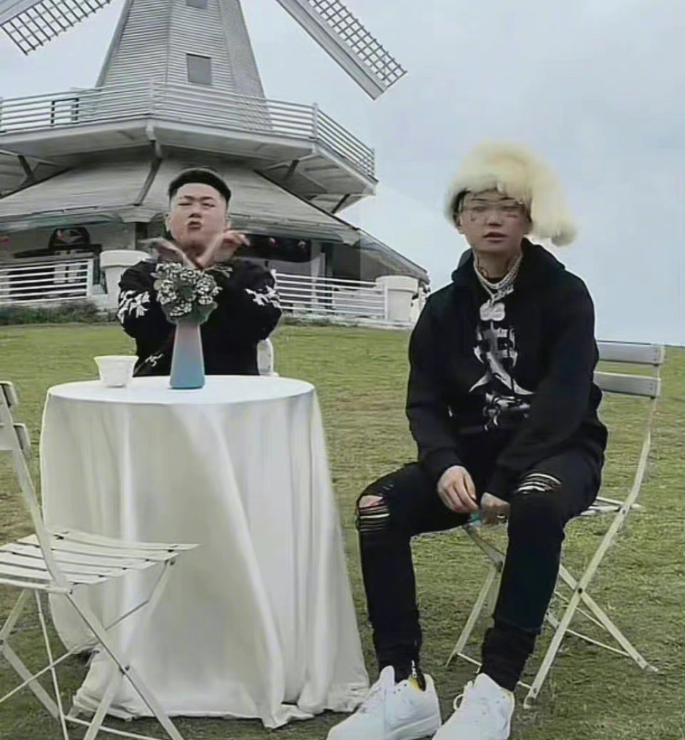 说唱歌手kenrobb承认自己殴打别人…虽然我看不懂但是大为震撼|说唱_新浪新闻