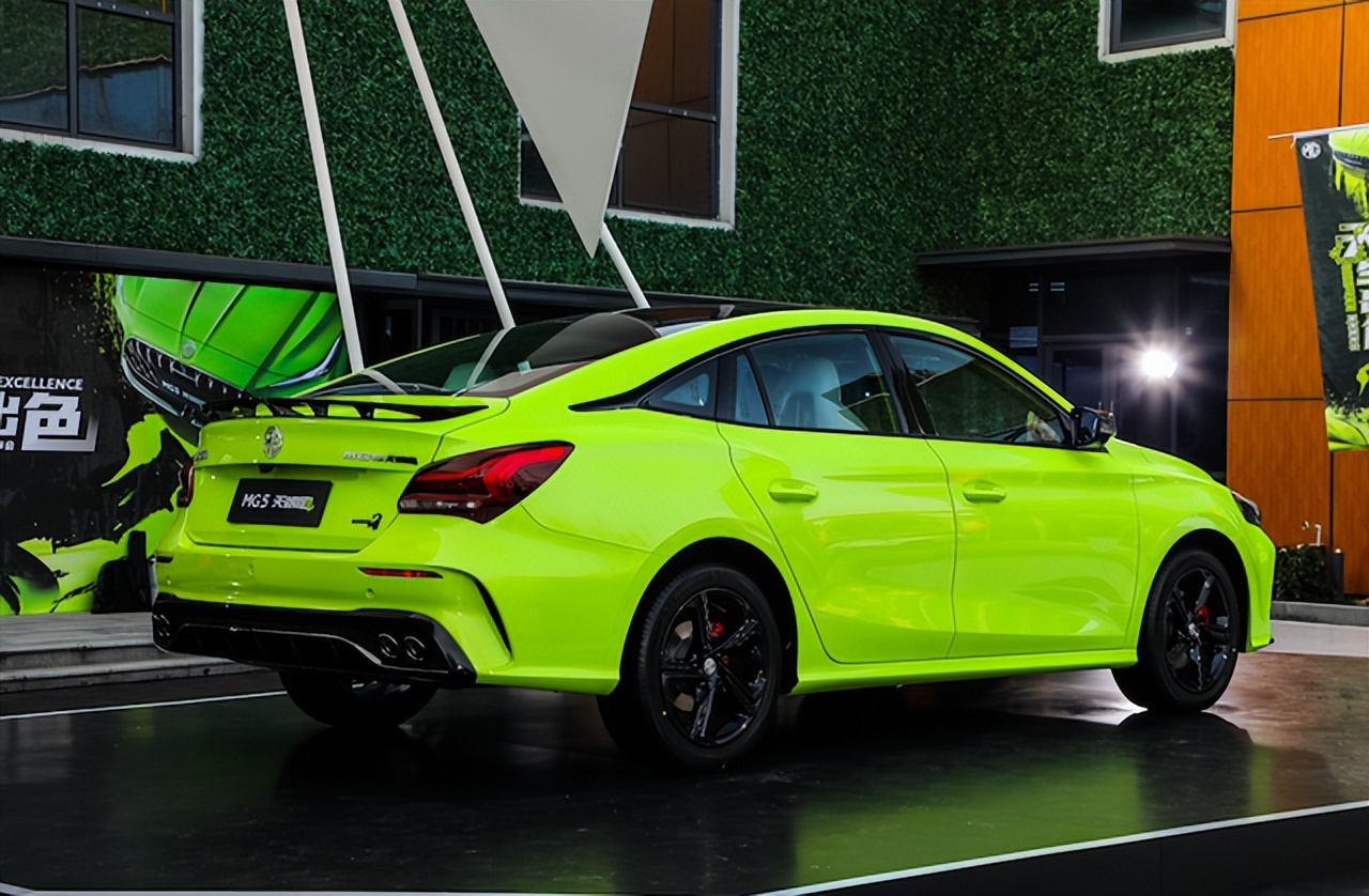 6.9秒破百：即将上市的“绿魔王”MG5天蝎座，亮点抢先看-新浪汽车