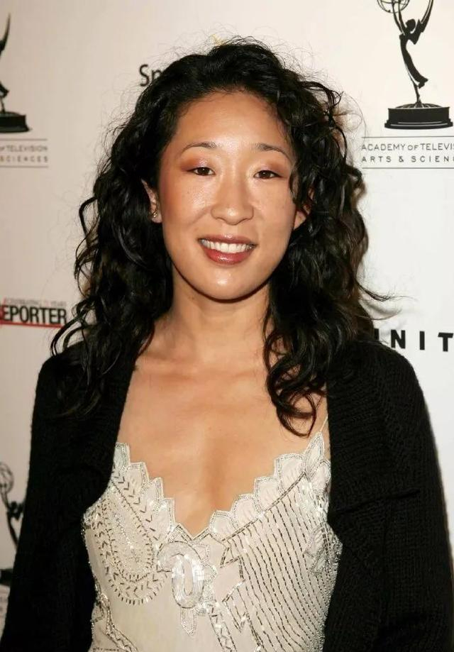 她的星光从好莱坞一路闪耀到每个观众的眼睛里|吴珊卓|好莱坞|亚裔_新浪新闻