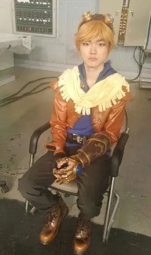 盘点LOL那些鲜为人知的COS！Faker的EZ你见过没？__财经头条