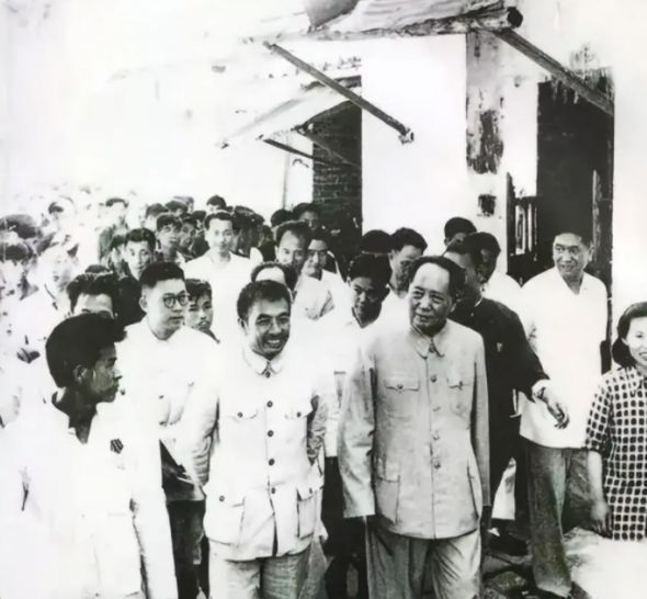 1966年，陶铸当选正国级干部，事后致信毛主席：我的心里深感愧疚|国民党反动派|陶铸|毛主席_新浪新闻