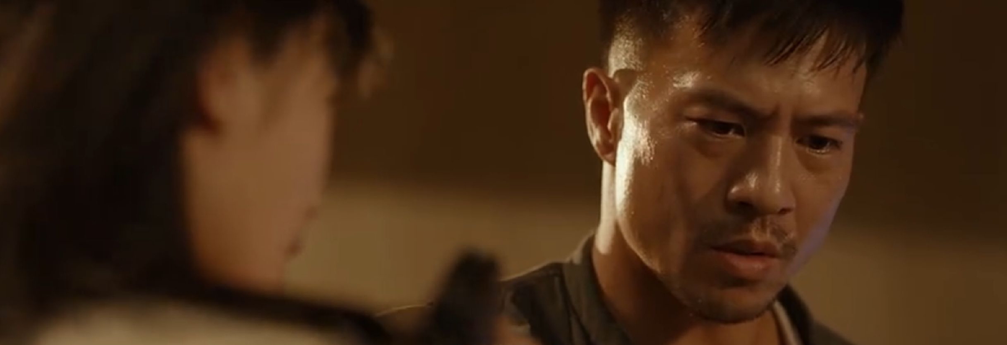 动作片《盲战》五一首映，预告就是限制级，44岁安志杰该火了__财经头条