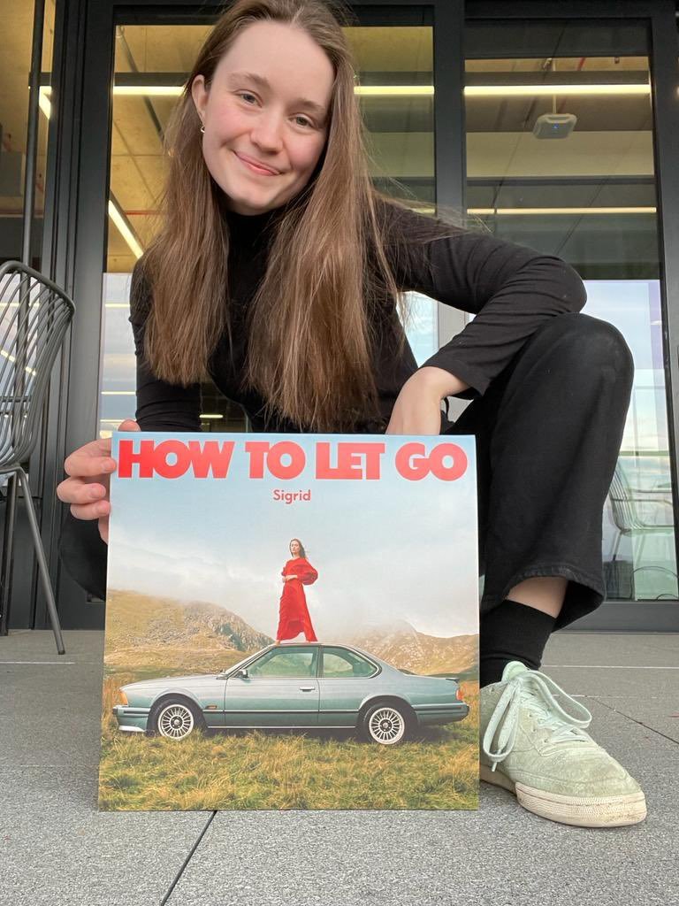 最新采访｜创作新星Sigrid接受采访宣传新专辑《How To Let Go》|新专辑|Elton John_新浪新闻