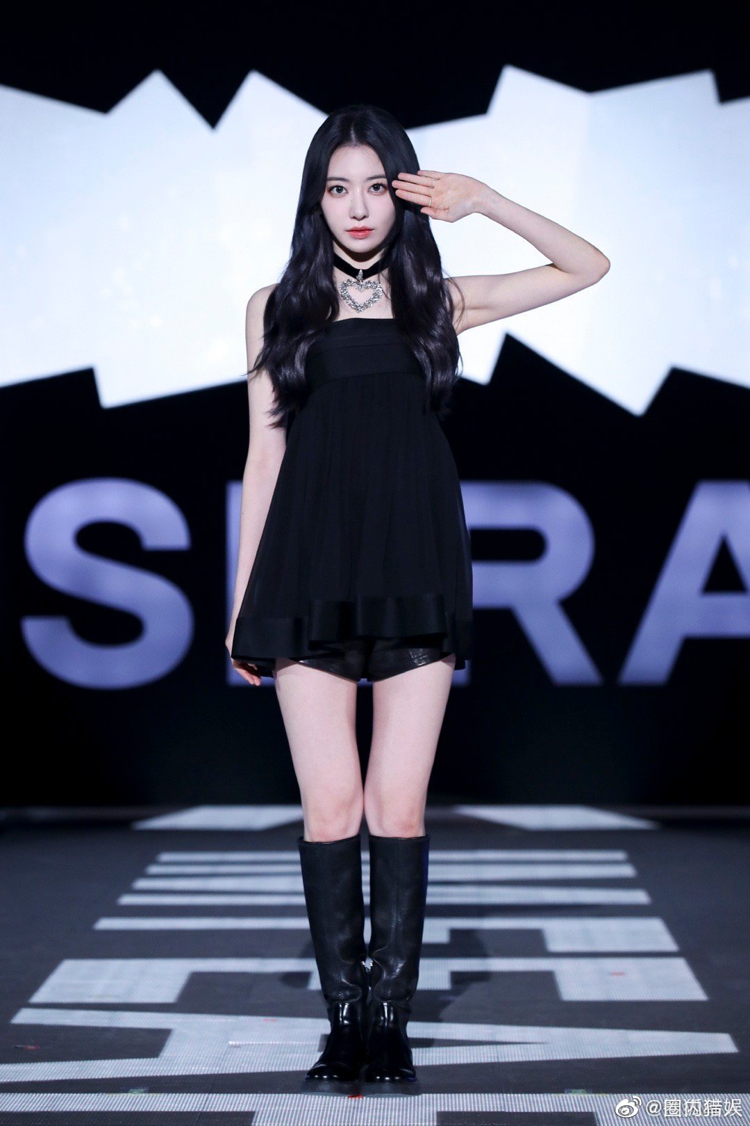 LE SSERAFIM出道新闻图，美女们的颜值个个在线啊！你喜欢谁|美女们|在线_新浪新闻