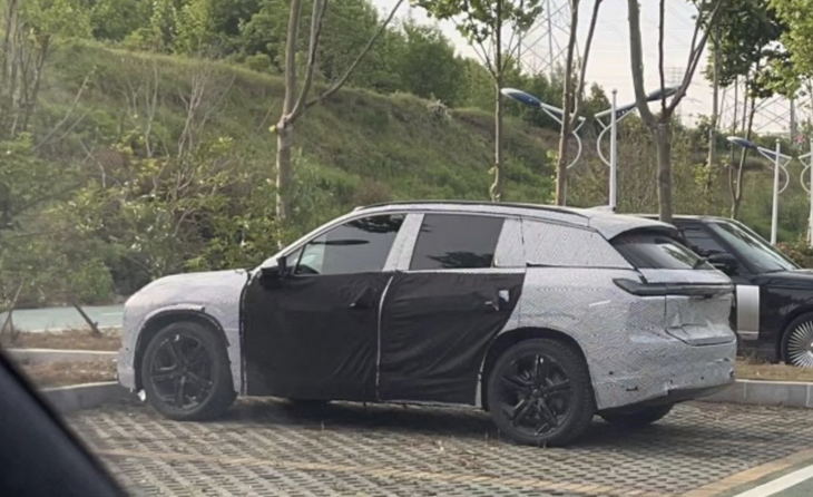 蔚来ES7路试车尾部谍照曝光 5月底首发__财经头条