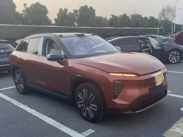 蔚来ES7路试车尾部谍照曝光 5月底首发__财经头条