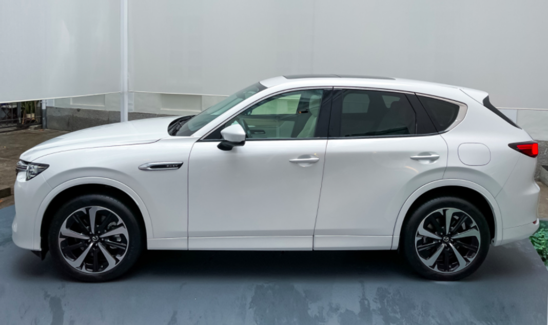 马自达CX-60海外实拍，约36.4万元起售，超2.8米轴距+标配8AT-新浪汽车