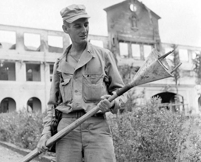 二战中日军的奇葩反坦克武器：突刺爆雷又称昭和男儿的快乐棒