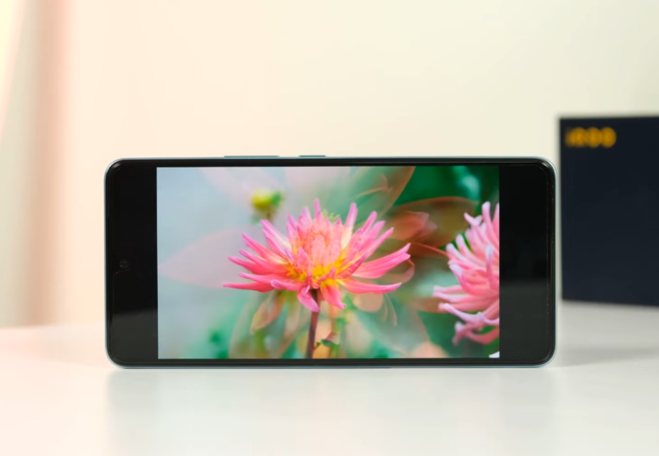 iQOONeo6民间评测，这配置那么强悍，这价格却那么有性价比__财经头条