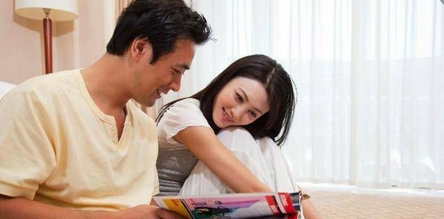 人到中年,男人宠爱一个女人时,多半是这5种 样子”!财经头条