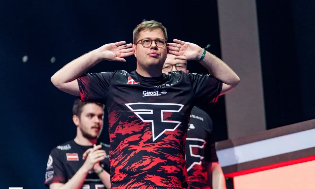 PGL Major半决赛日：FaZe、NaVi会师决赛！