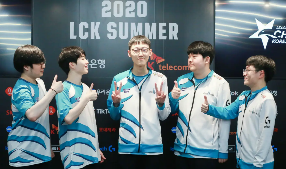 重铸LCK荣光还得靠他们？Canyon登顶韩服，许秀暂列第二__财经头条