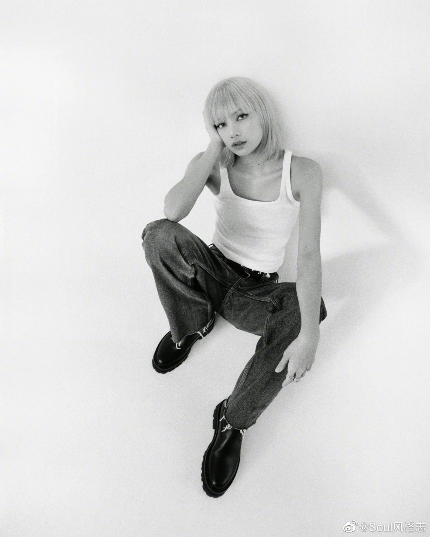 LISA X RollingStone滚石杂志个人封面公开 不愧是我们辣Lisa……