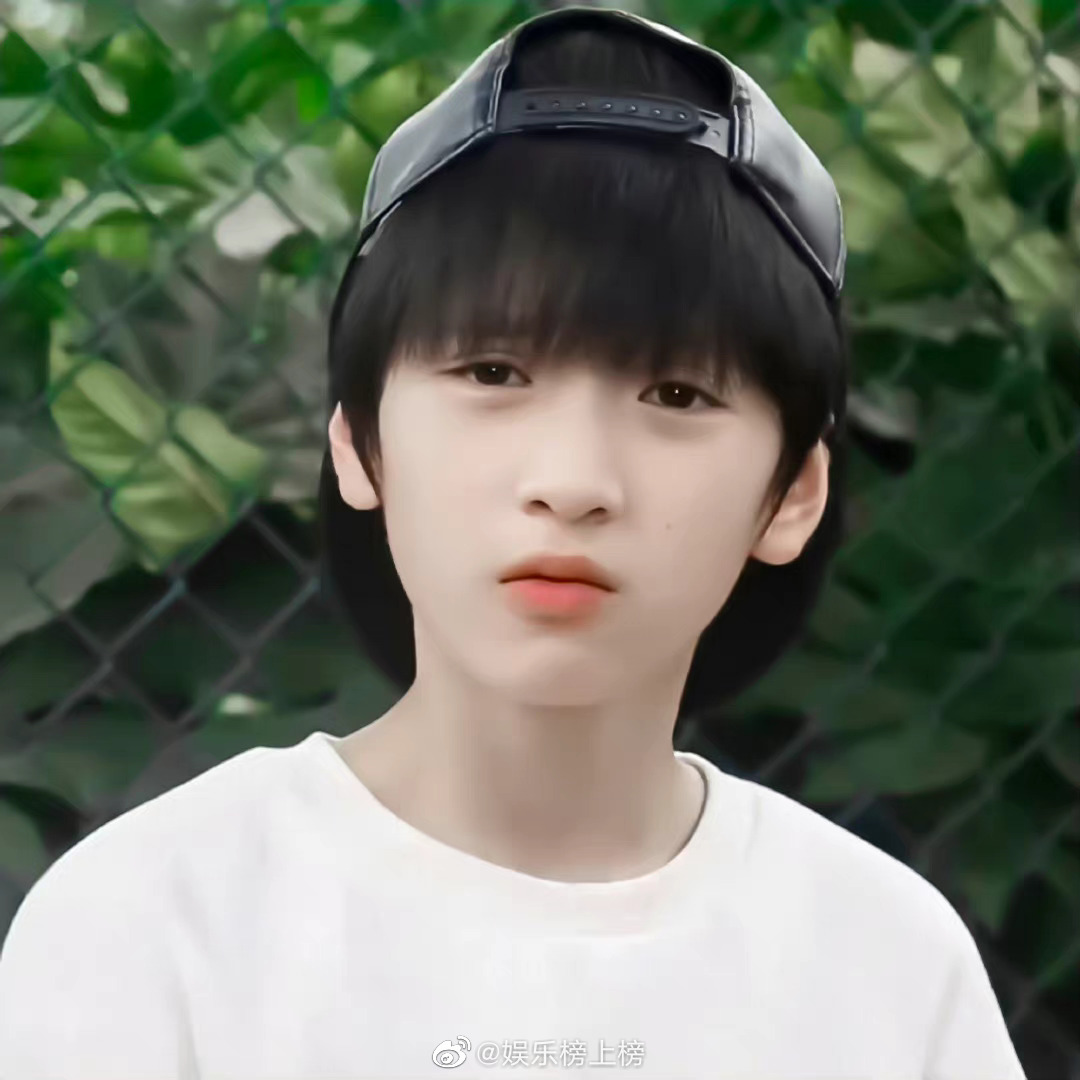 今日分享严浩翔十分明显的反差感🈶️从小到大都皱巴巴的小熊|严浩翔|十分|反差_新浪新闻