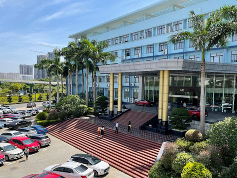 探访比亚迪深圳总部，几十万员工的食堂，看看他们都吃些什么？|比亚迪|小厨|总部_新浪新闻