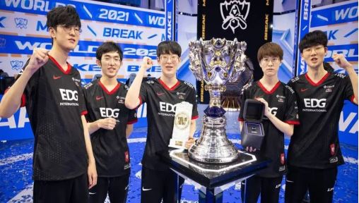 EDG冠军皮肤上线时间确认无误，全员将提前解析皮肤试玩体验！|EDG战队|皮肤|冠军_新浪新闻