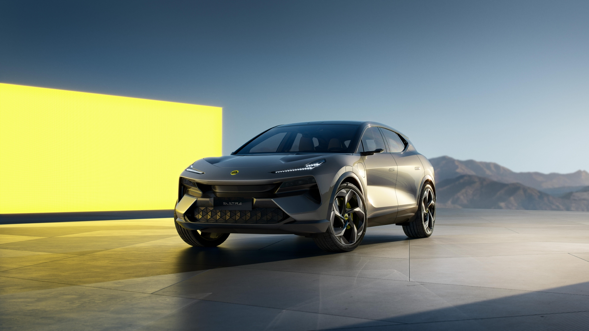 路特斯Eletre迎国内首秀并开启预订_手机新浪网