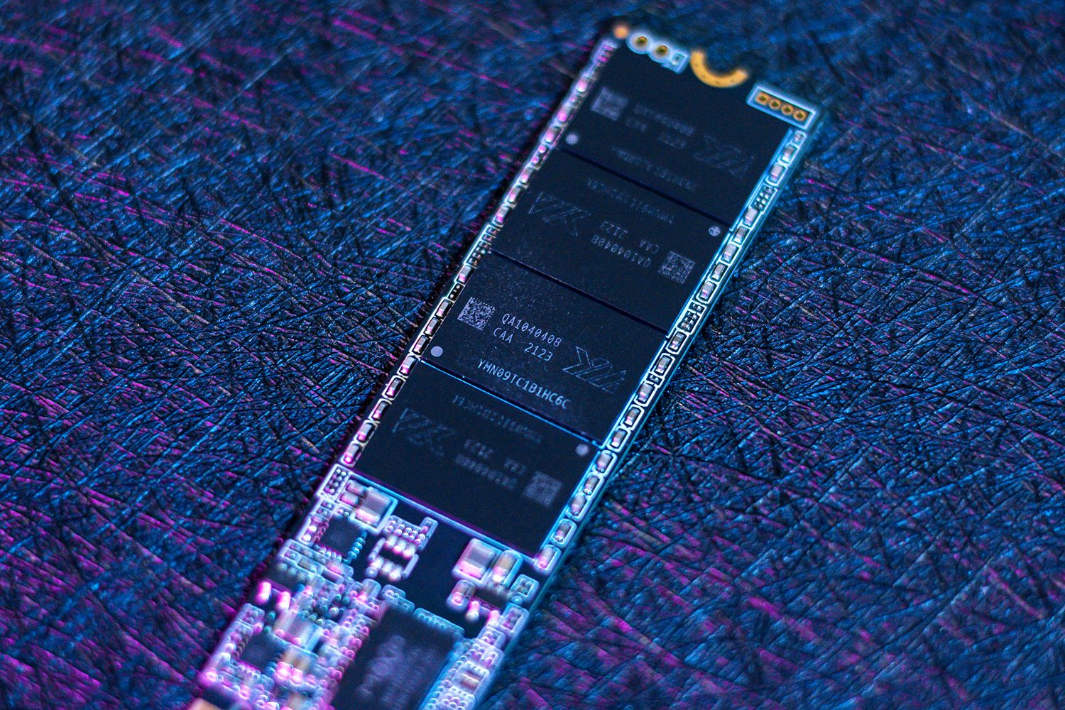 致态TiPlus5000固态硬盘评测：3.5GB/s，令人惊喜的性能与温度__财经头条