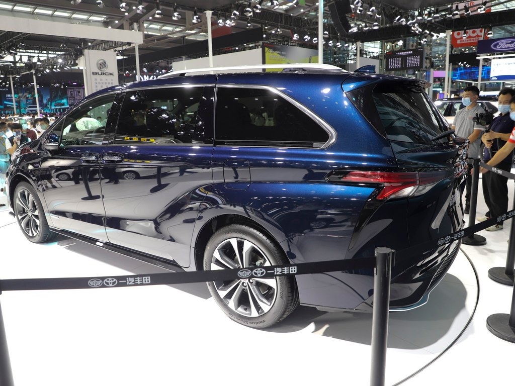 丰田格瑞维亚亮相，基于TNGA-K平台打造，比赛那更大更运动__财经头条