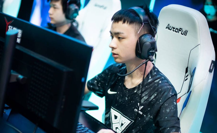 训练赛无敌？Bin交手Ale，迎来BLG首秀__财经头条