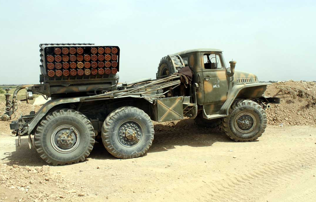 俄军冰雹火箭炮有多猛？18秒完成一轮齐射，美榴弹炮瞬间变废铁__财经头条