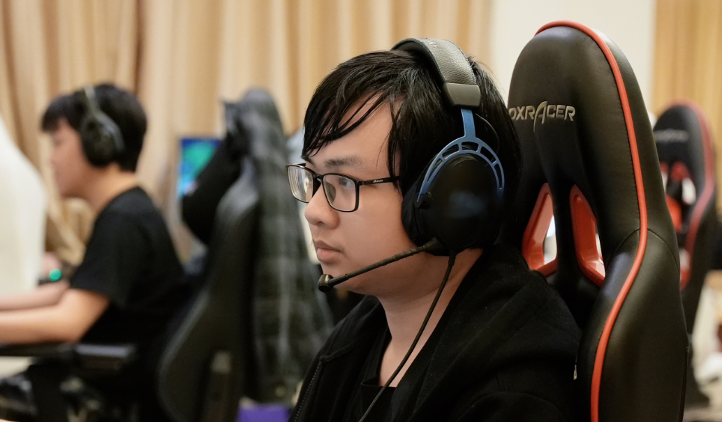 世界冠军上单再次交手！WBG大战EDG，是随性，还是认真？__财经头条