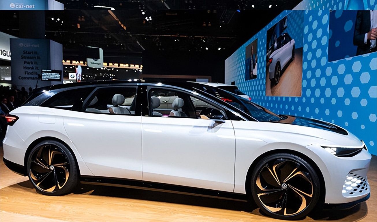 一汽大众iD7实车正式亮相，堪称最美大众车，续航里程超590公里__财经头条