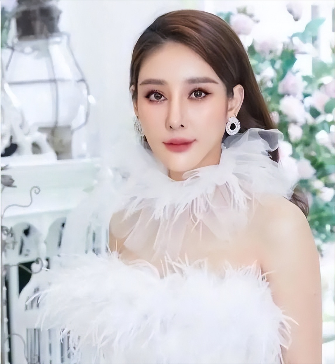 Tangmo确定被谋杀：44秒求救视频公开，大声呼喊快放开我