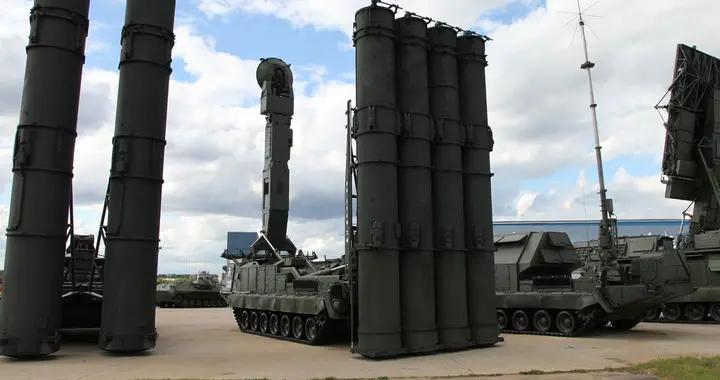 乌国亮高端防空导弹，苏57不必出动，俄“金合欢”可覆盖发射阵地|防空导弹|金合欢|战斗机_新浪新闻