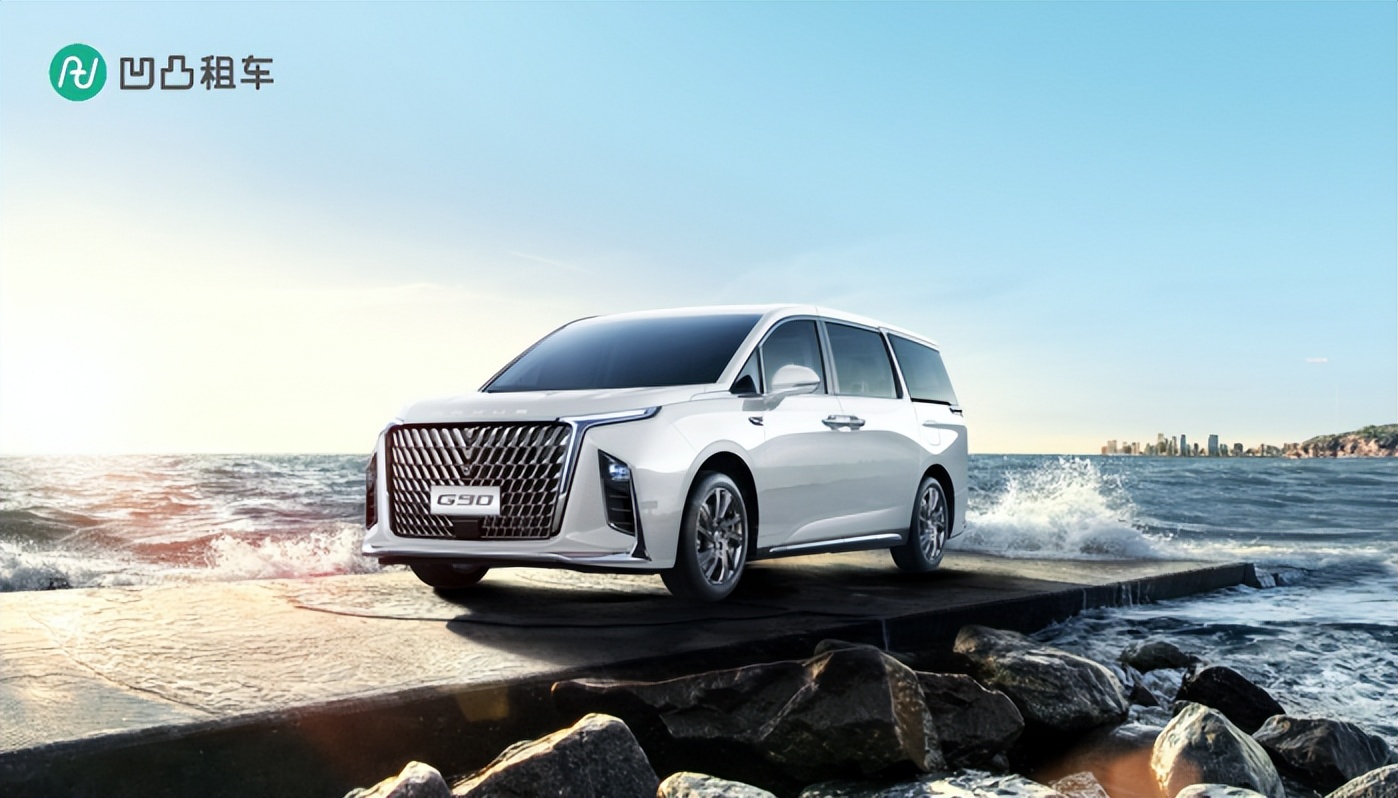 30万的“移动头等舱”：深度试驾大通G90，能否硬钢别克GL8？-新浪汽车