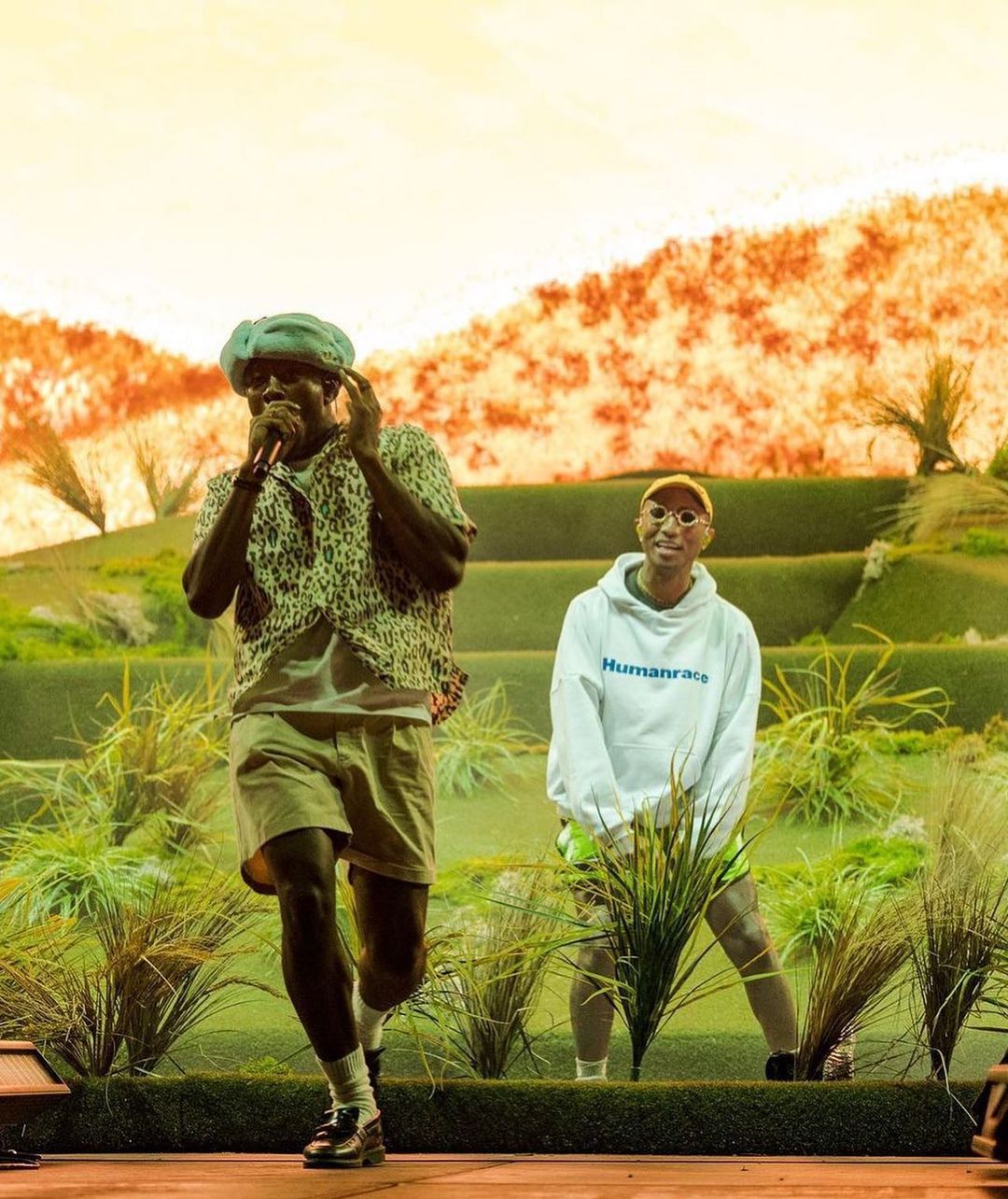 Tyler the Creator 在 SOMETHING IN THE WATER 音乐节|音乐节_新浪新闻