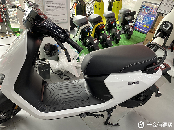 浅试九号电动车N85C：实用与新潮并存__财经头条