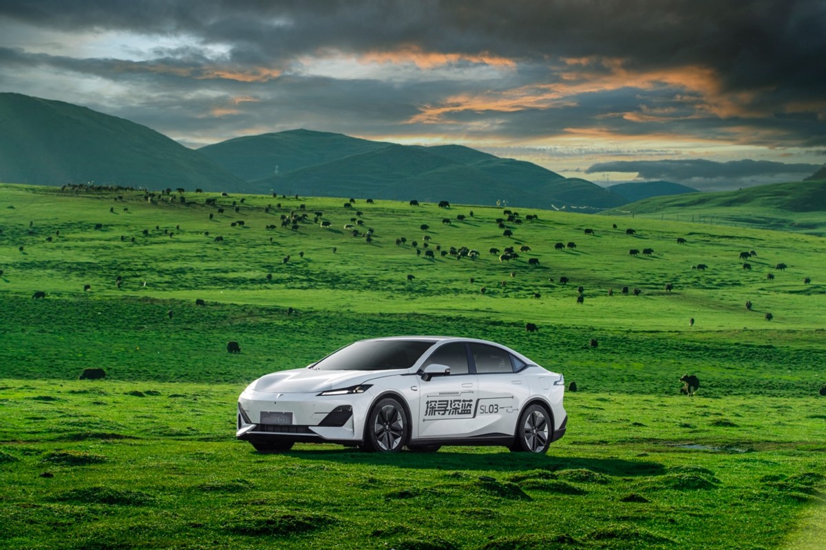 年轻人的第一台纯电后驱漂移车 长安深蓝SL03开启预售__财经头条