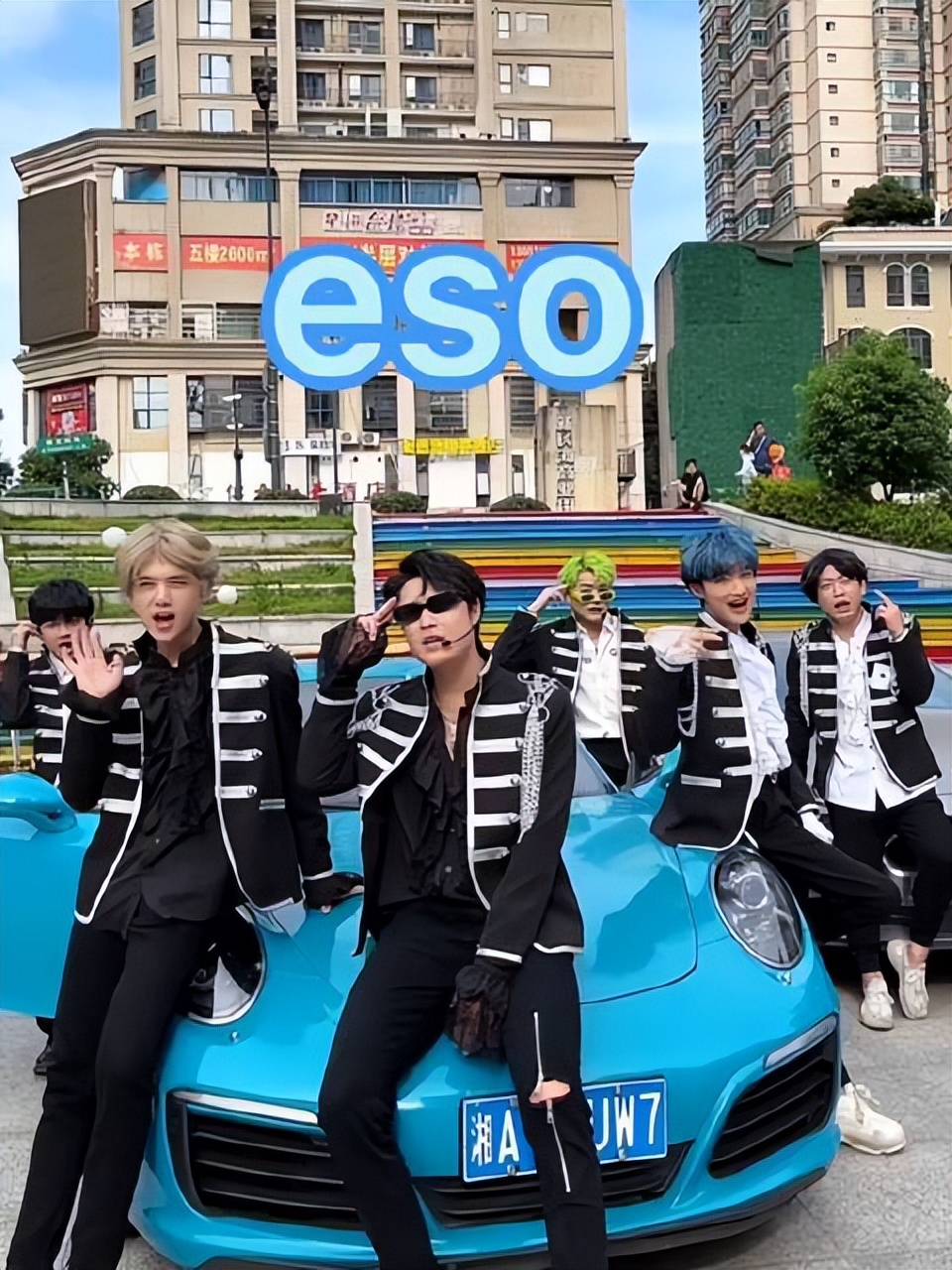 山寨男团ESO“强势回归”，黄子诚退出ESO引热议__财经头条