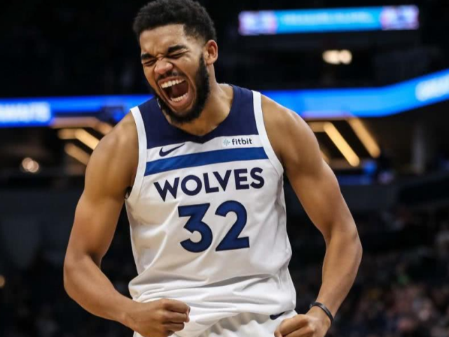 为何NBA现役中锋那么软？对比90年代中锋肌肉 你就明白|中锋|肌肉|球风_新浪新闻