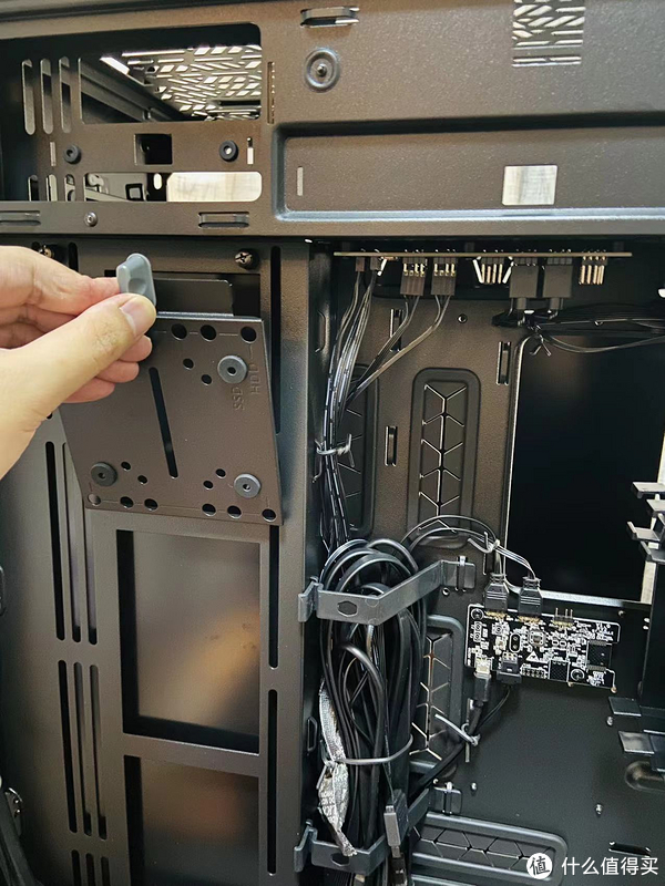 迟到，酷冷至尊 HAF700 EVO！全塔机箱顶流！机箱颜值天花板！详细评测，含装机教程，咱们实话实说优缺点|风扇|机箱|详细评测_新浪新闻